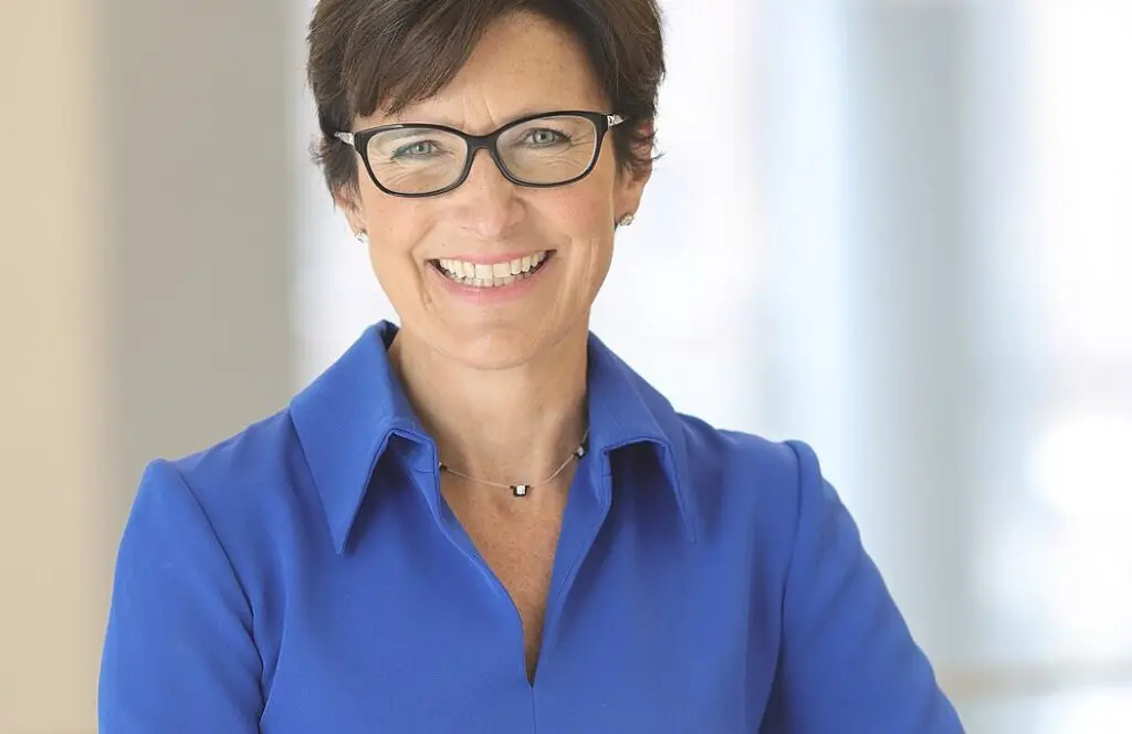 15 Top Female CEOs Leading Fortune 500 Companies Today